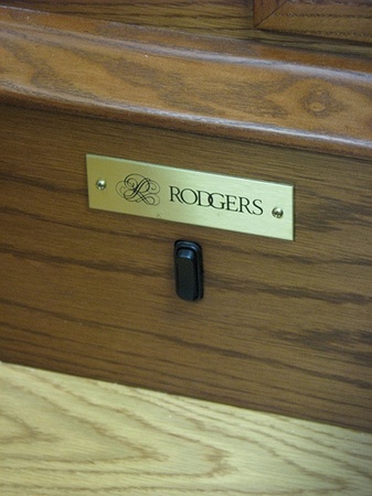 1999 Rodgers Organ - Model 790
