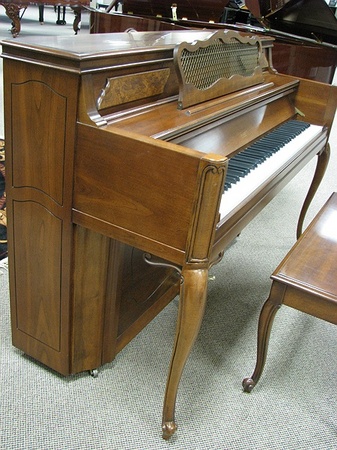 Everett Piano 1980