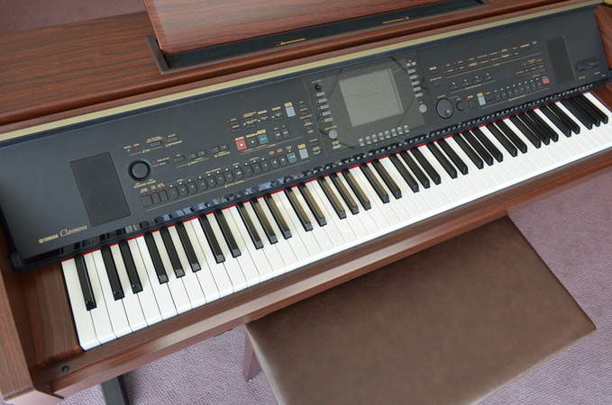 2004 Yamaha Clavinova CVP-305