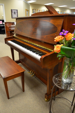 2000 Baldwin 248A professional upright, walnut