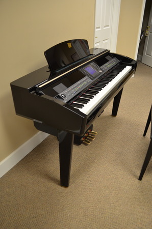 Yamaha CVP-405 Clavinova digital piano