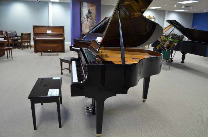 2000 Yamaha GA1 baby grand piano