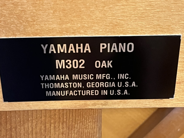 1992 Yamaha M302 oak console piano and bench